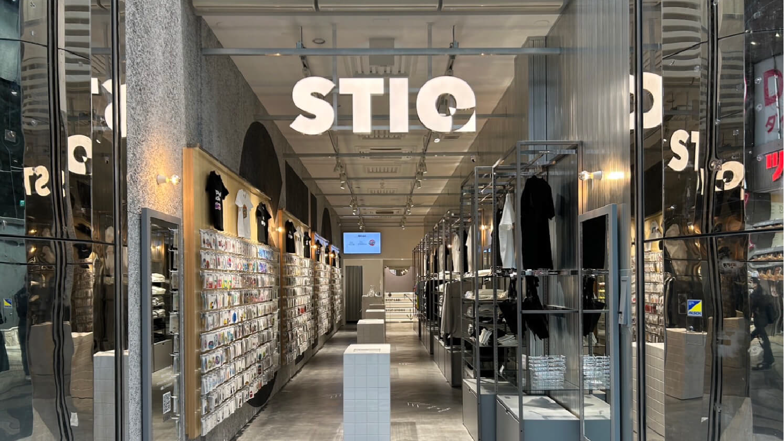 STIQ ONLINE【公式】｜ステッカーで誰でも簡単にアパレルをカスタマイズ。